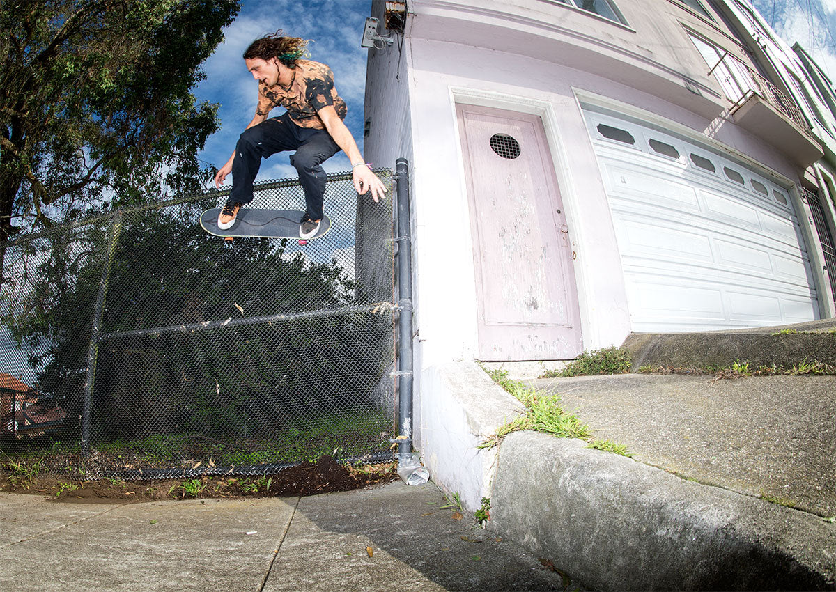 Evan Smith Rides the Fire – Boardworld