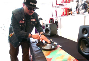 ETT: Shreddable Turntable – Boardworld